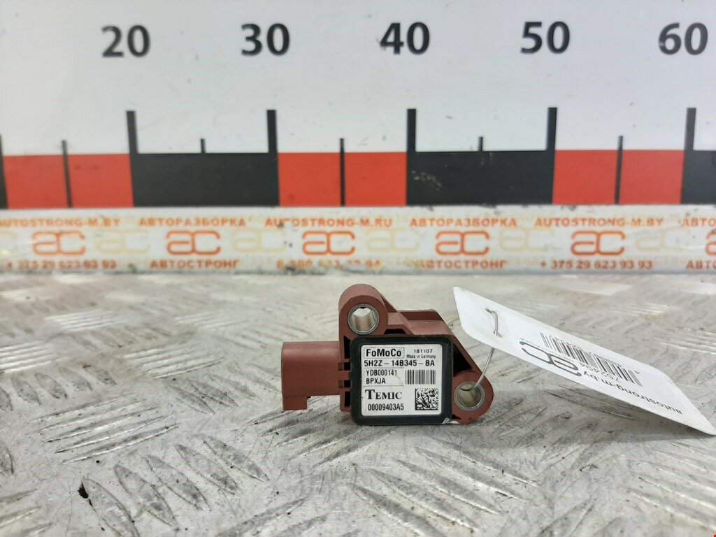 Датчик удара Land Rover Discovery 3 YWJ500380 арт. 752494