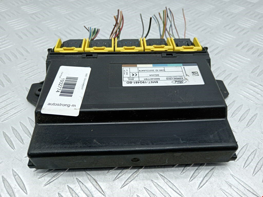 Блок комфорта Ford Kuga 1 8M5T19G481BD арт. 1932774