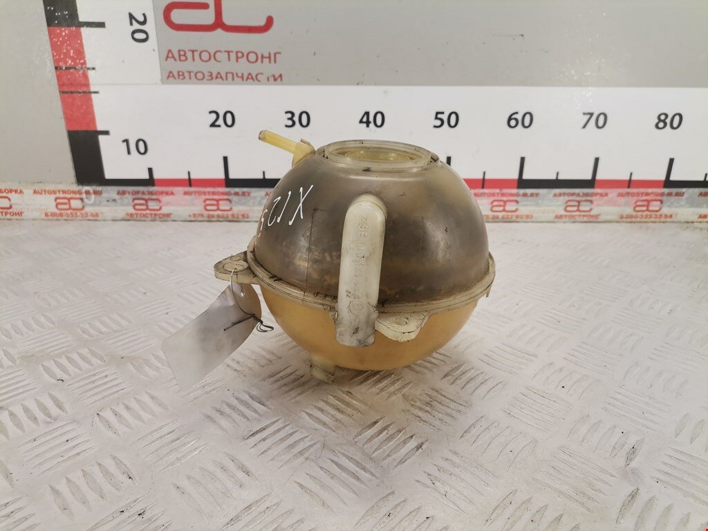 Бачок расширительный Volkswagen Golf 4 1J0121403B арт. 1000394