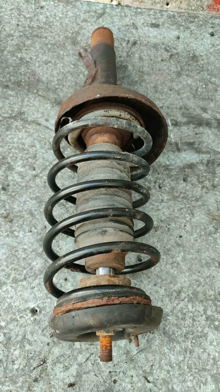 Стойка амортизатора передняя левая Citroen C3 (2002 - 2006)