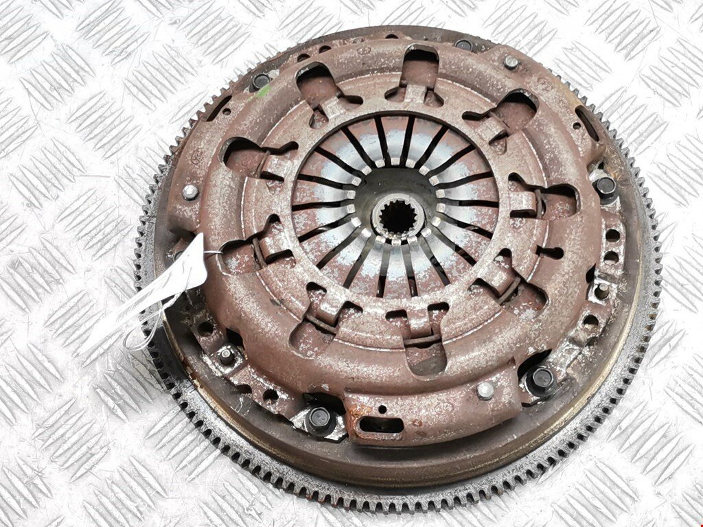 Маховик (демпфер сцепления) Ford Fiesta 5 96MM6375AH арт. 1942627