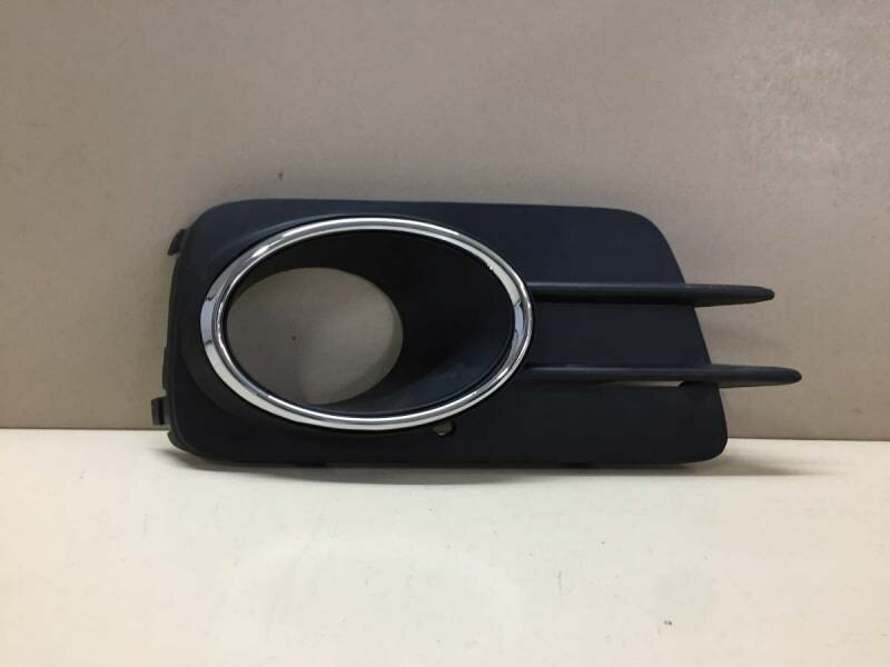Рамка противотуманной фары правой Volkswagen Tiguan 5N1 2007-2011 кат.номер: JH20TGN10004 5N0853666A9B9