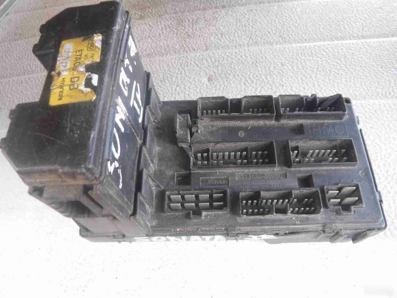 Блок предохранителей Hyundai Sonata IV (1998—2001)