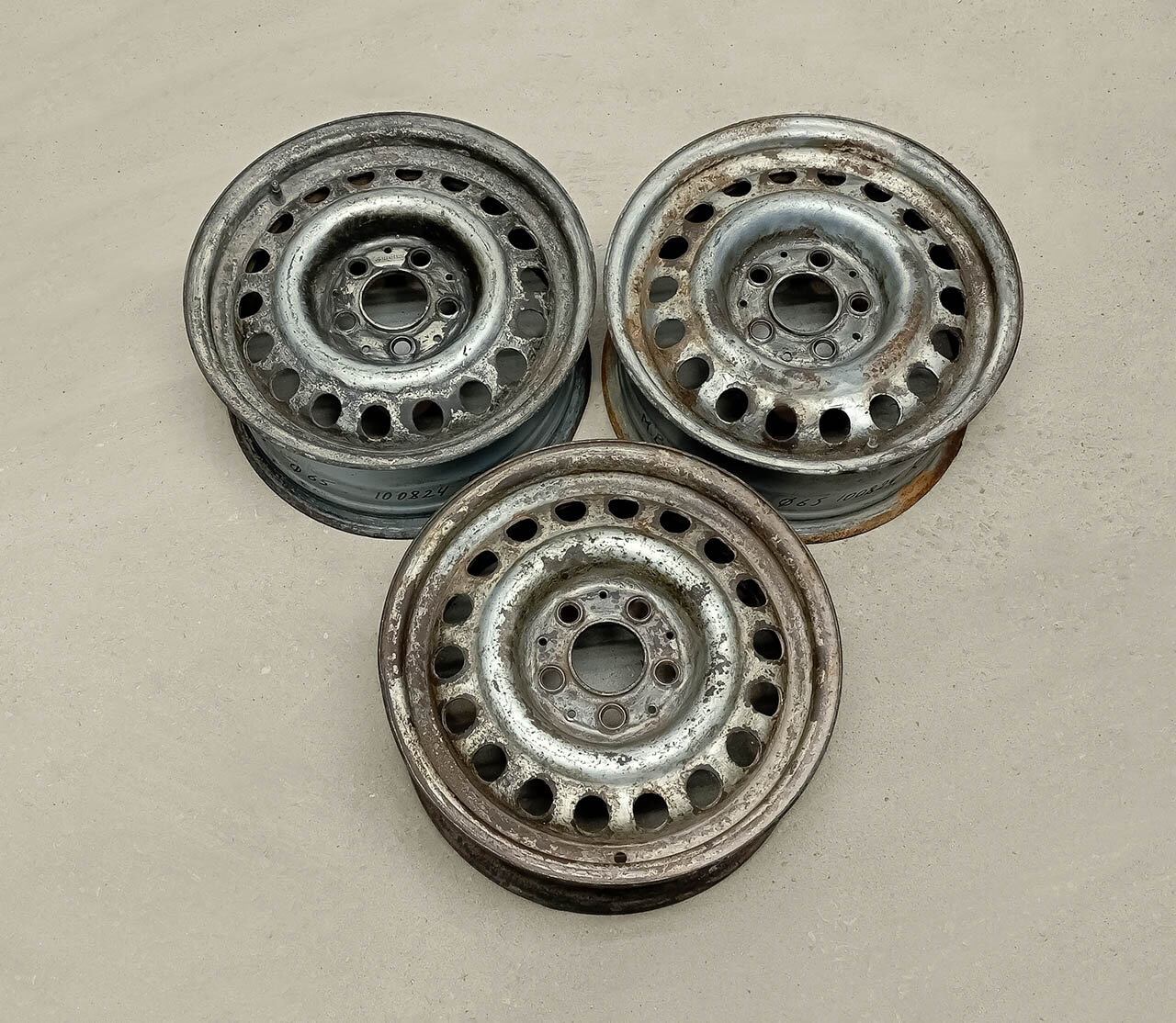 Диск штампованный R15 MB W124 (5x112)