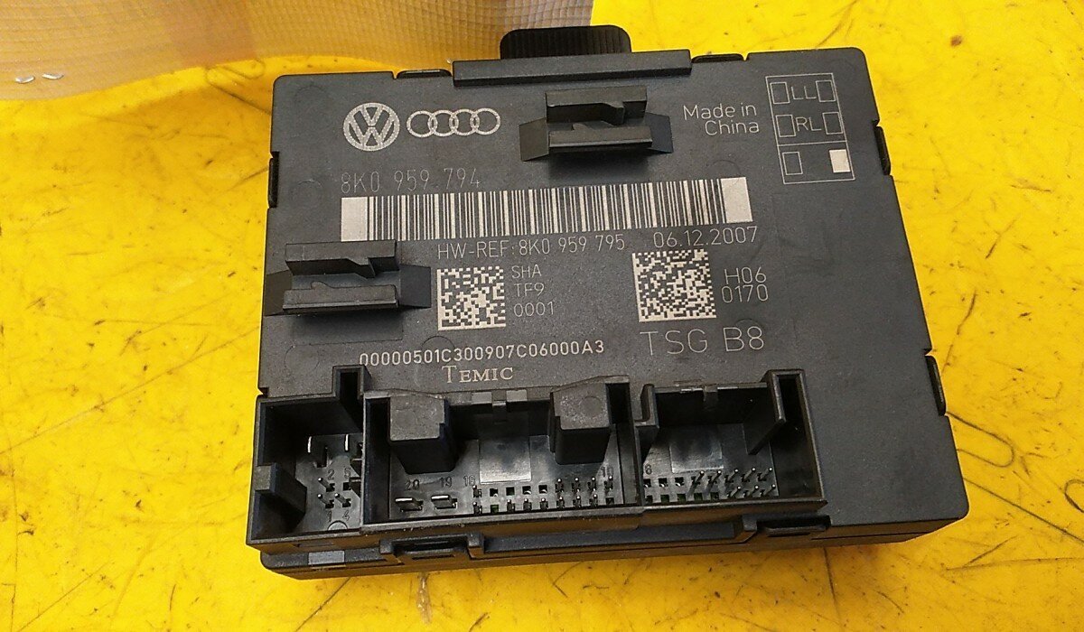 Блок электронный A4 (B8) Audi 8K0959795