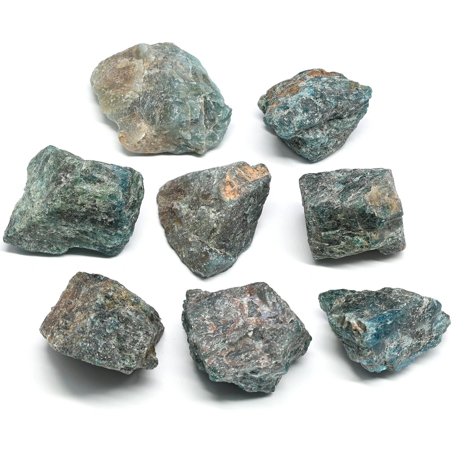 Минерал апатит 33*25*19мм .