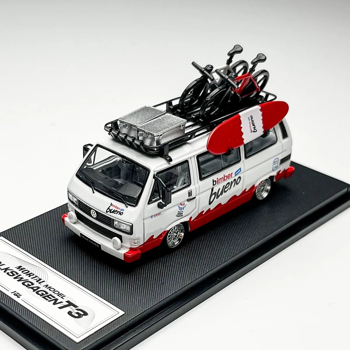 Машинка Mortal 1:64 Volkswagen T3 -with bicycle accessories