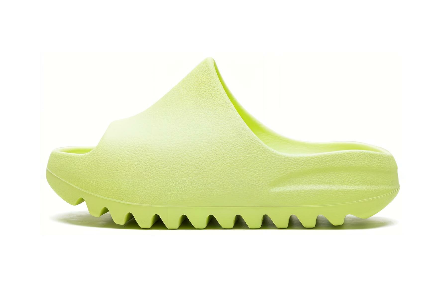 Шлёпанцы Yeezy Slide
