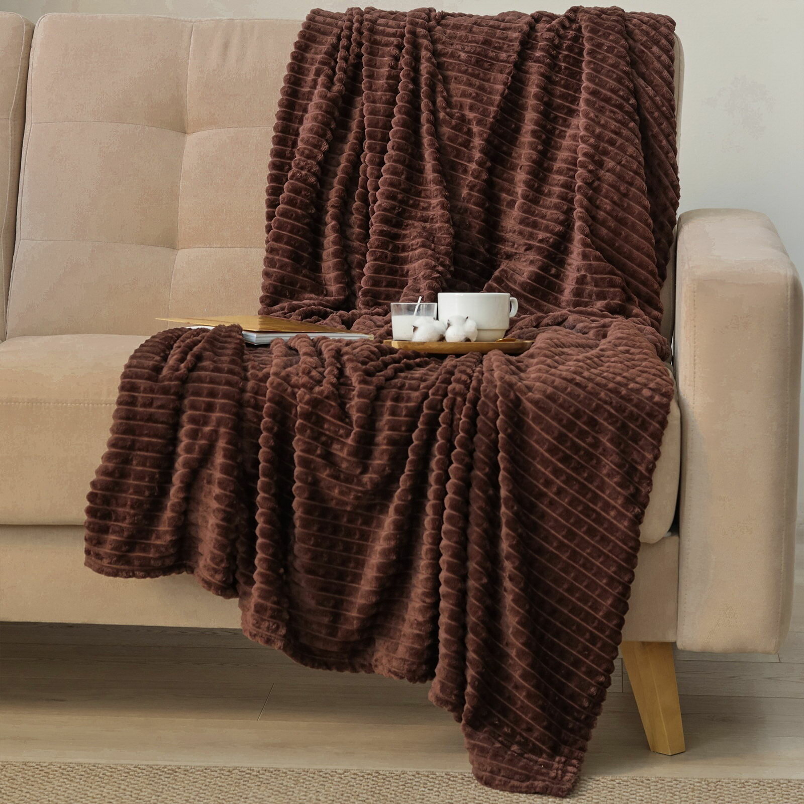 Плед "Этель. Клетка", 150x200 см, корал-флис, коричневый, сезон: весна