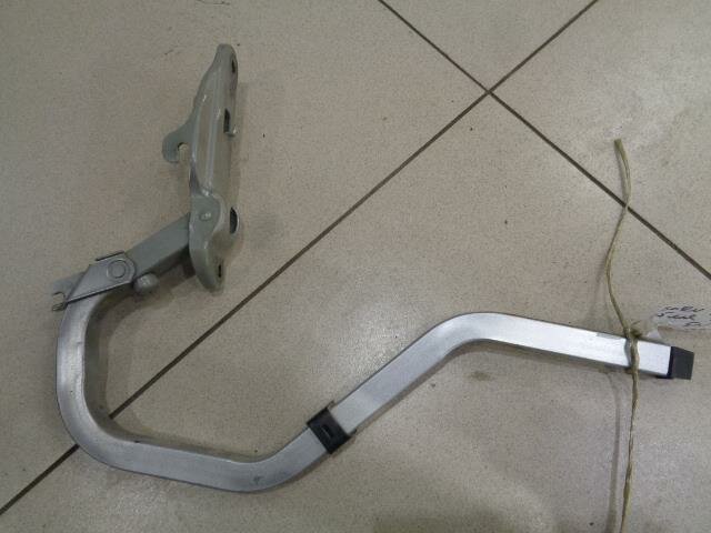 Петля крышки багажника левая от Subaru Legacy 1998-2003