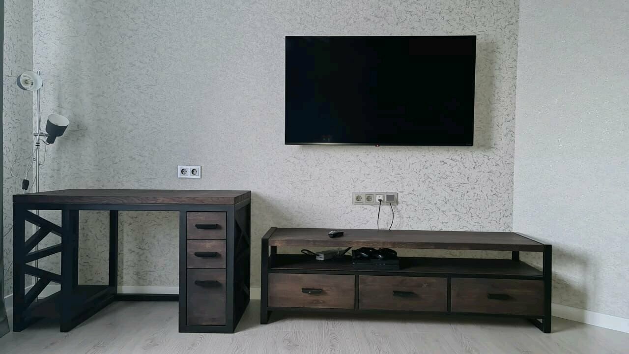 Тумба "EasyLOFT" в стиле лофт под телевизор из дуба, в гостиную, для дома и офиса, 150х40х50 см.