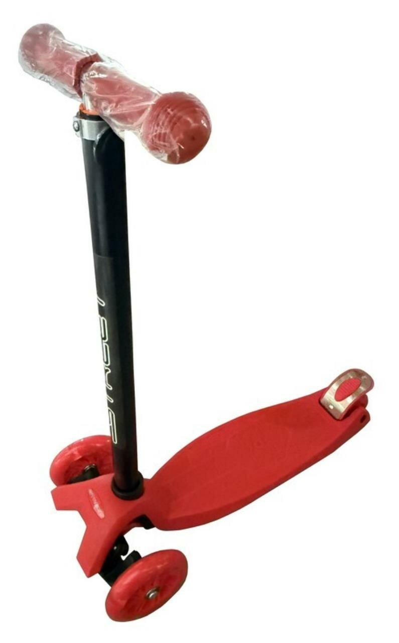 Самокат четырехколесный колеса PU со светом, размер самоката: 58x23x90 см, цвет: красный