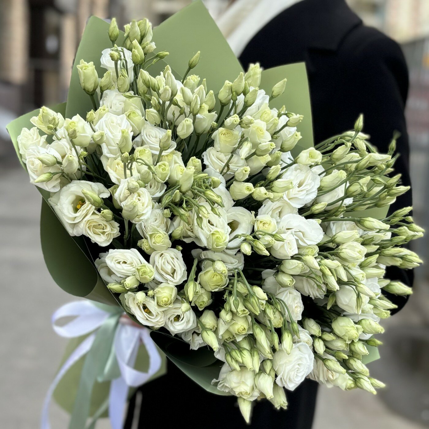 Букет из 25 белых эустом, свежий, нежный букет, размер М, элегантный букет