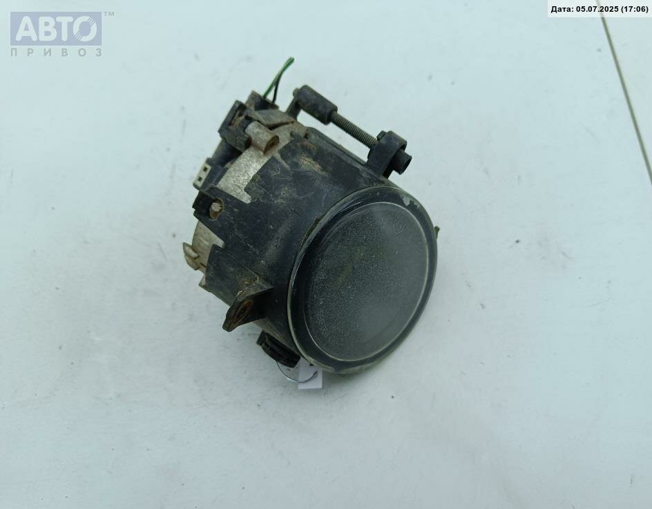 Фара противотуманная левая Ford Mondeo 3 (2000-2007)