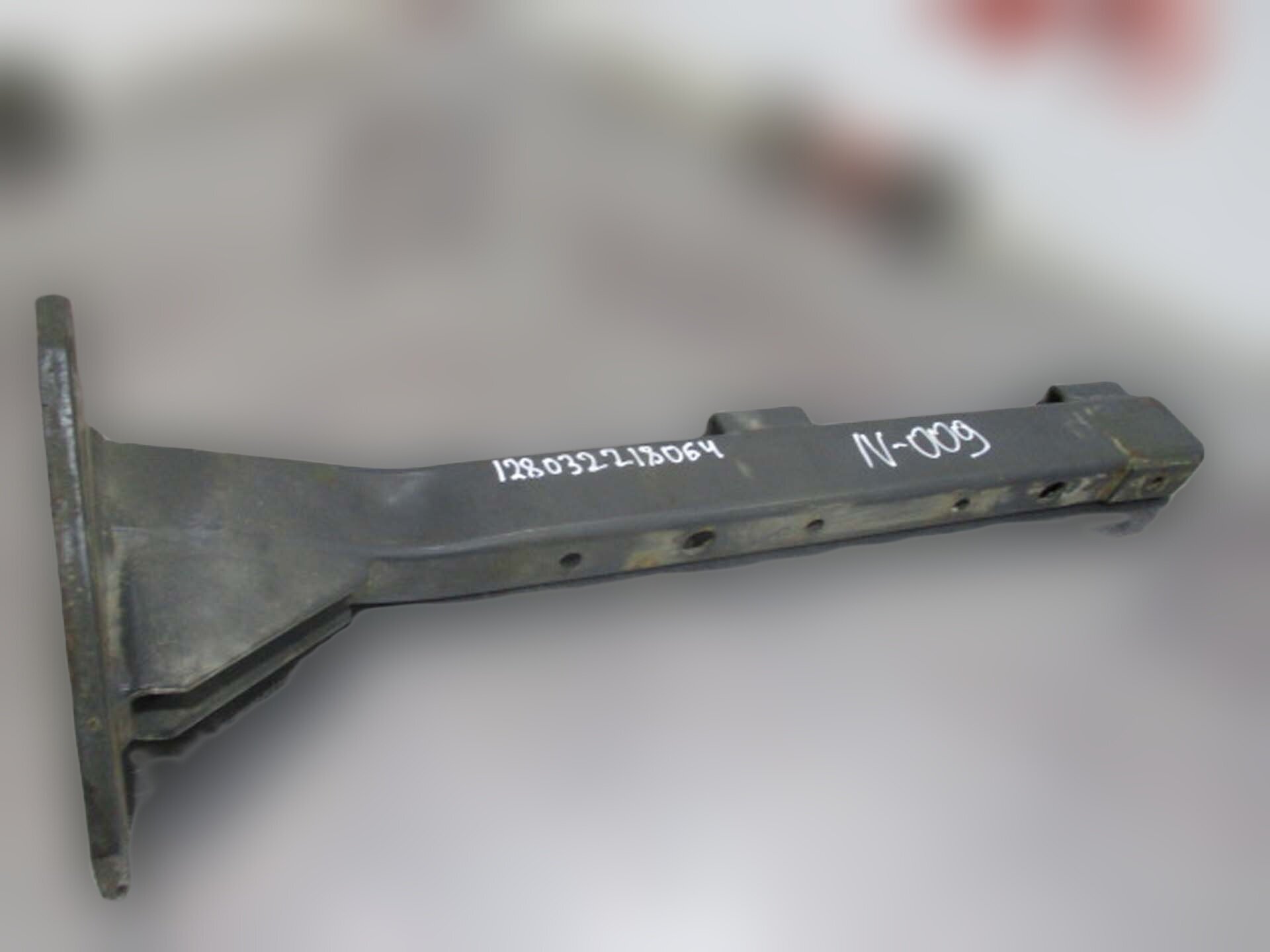 Кронштейн глушителя Iveco Eurocargo