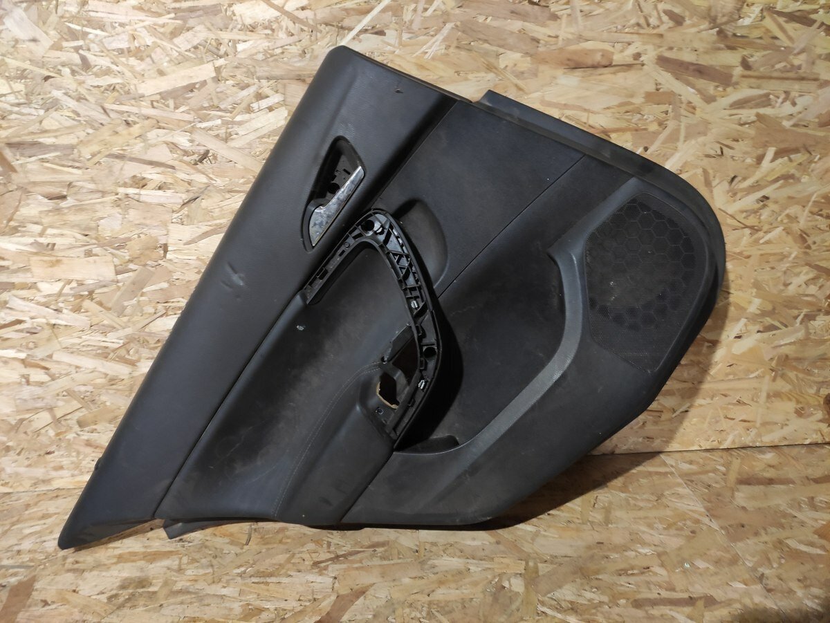 Обшивка двери задней левой OPEL Insignia 2008-2017 13327687