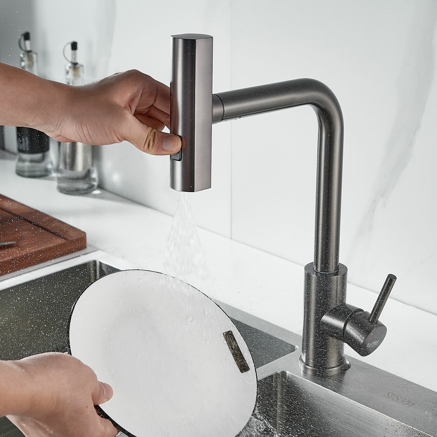 Смеситель для кухни с выдвижным изливом Raffine F203T