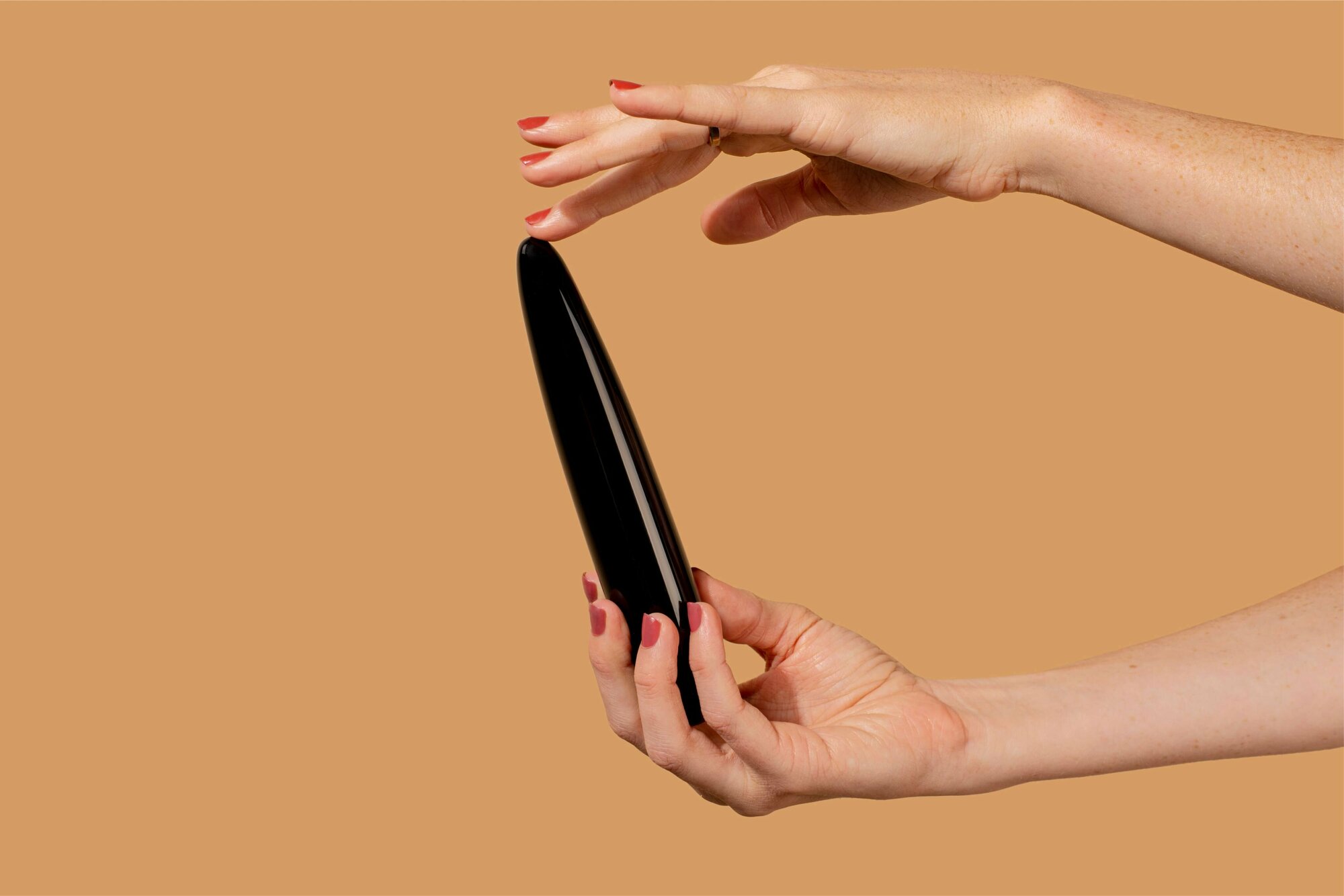 Массажёр le WAND "Crystal Slim Wand", обсидиан, водонепроницаемый, 1 шт