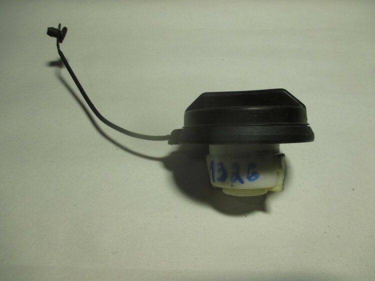 Крышка бензобака 10372242 1326 Шевроле Авео Т300 Круз Малибу