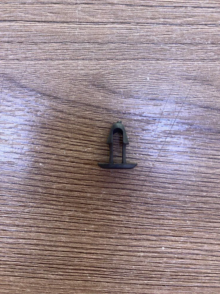 Клипса крепления жабо Geely MK MK Cross Джили МК МК Крос