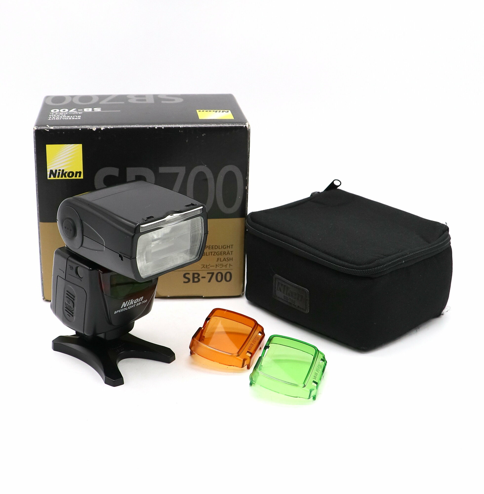 Фотовспышка Nikon Speedlight SB-700 в упаковке