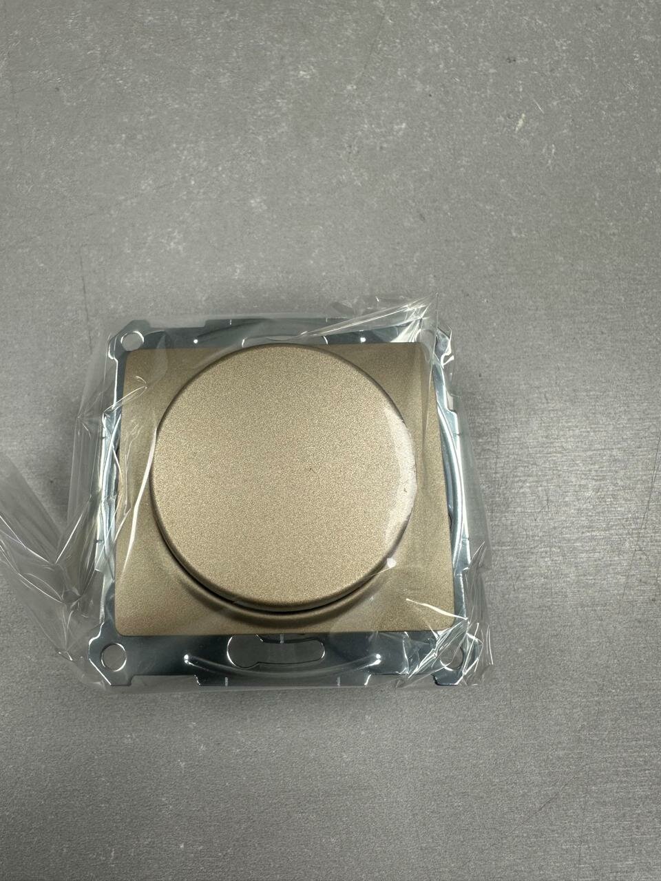 Светорегулятор (диммер) поворотно-нажимной 315Вт LED RC механизм SE Glossa, титан GSL000430