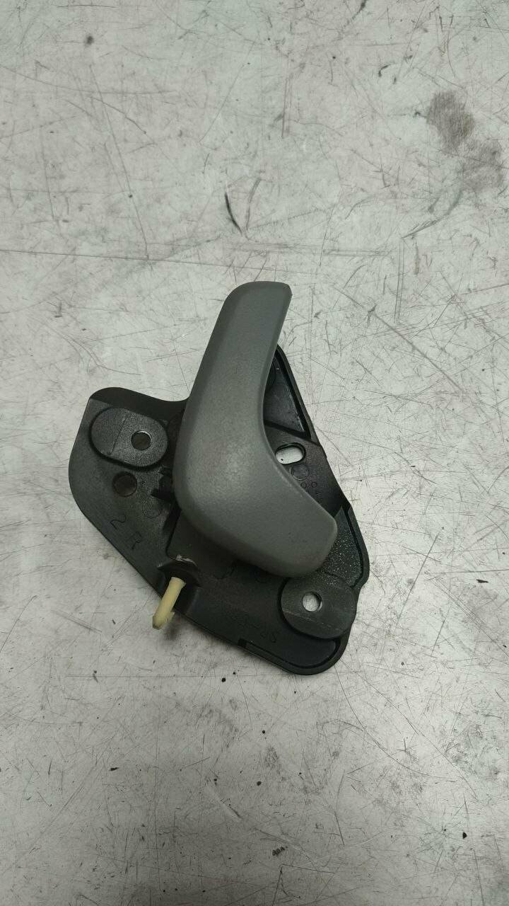 Ручка внутренняя двери передней правой Dodge Caravan 4 (2000 - 2007) 04894118AA