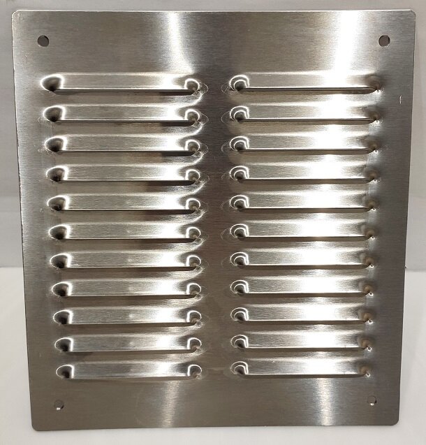 Решетка вентиляционная нержавеющая 200 х 220 мм