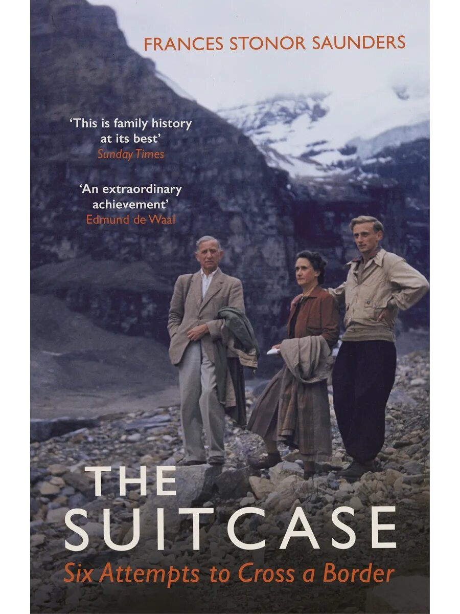 The Suitcase. Six Attempts to Cross a Border