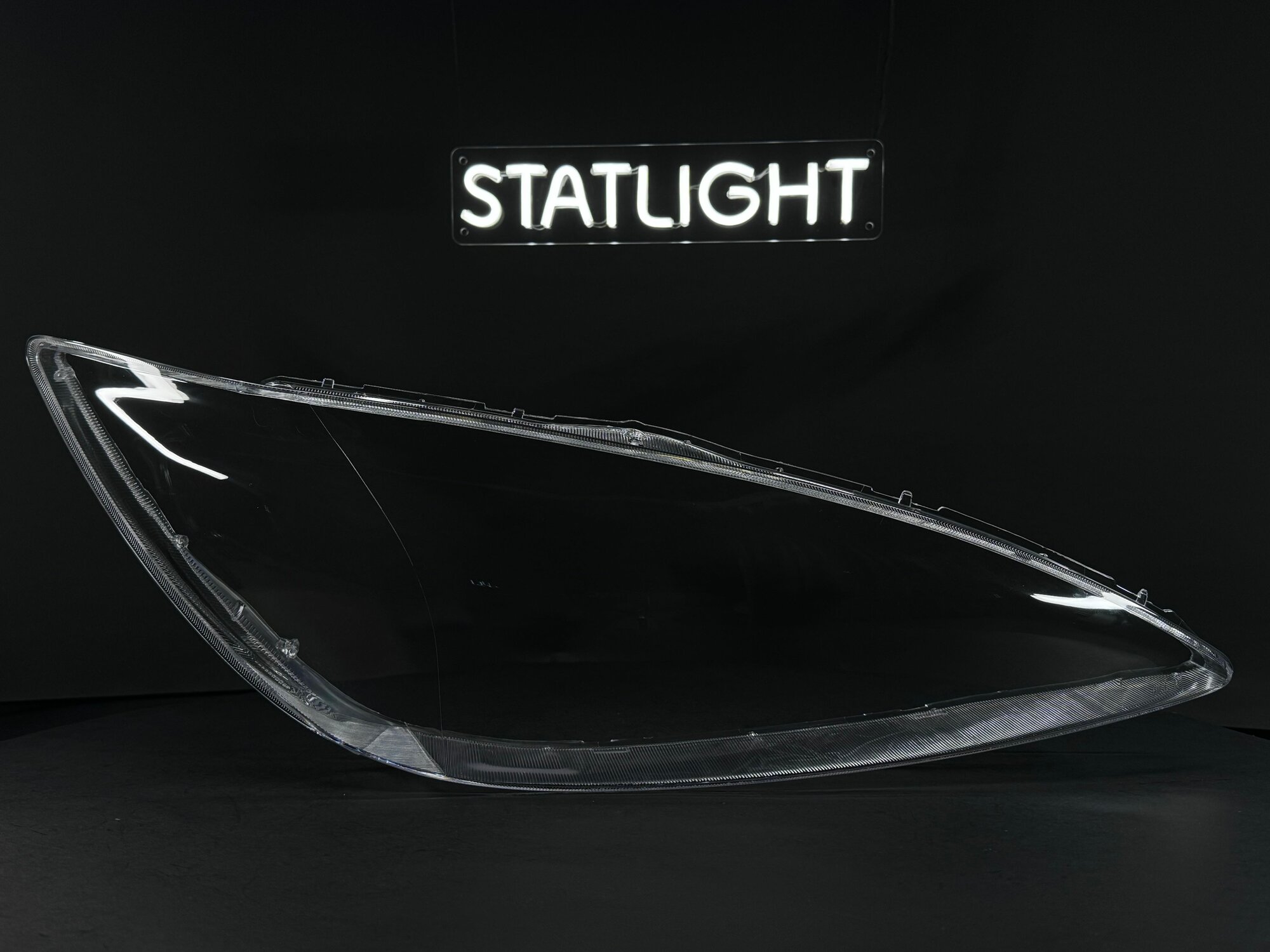 Правое стекло фары Toyota Camry XV30 2004-2006 рест