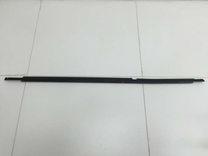 Уплотнитель стекла двери Lexus RX 300/330/350/400h XU30 2003-2009