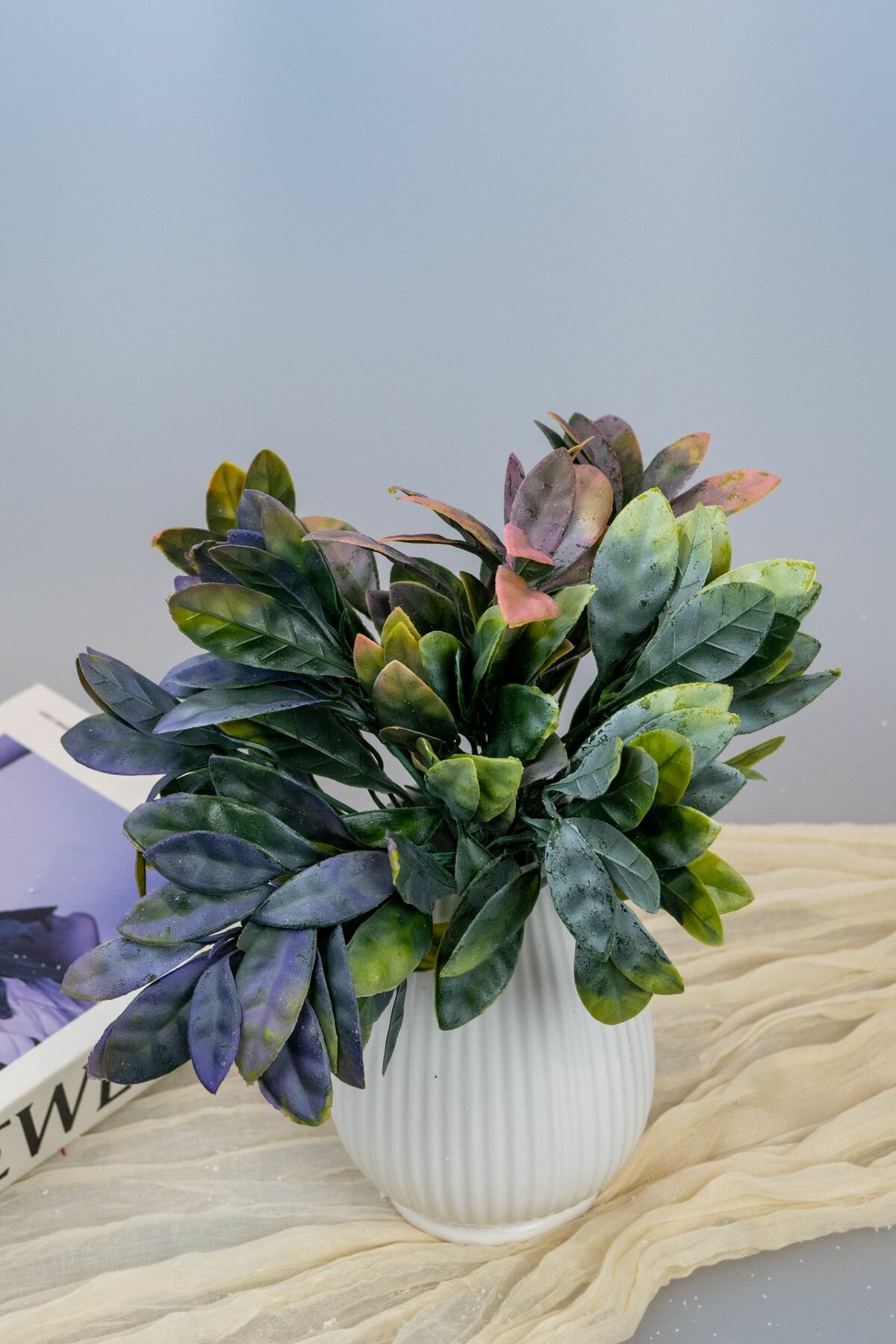 Цветы искусственные ветки зелени Лавр с напылением пластик для интерьера декора 3 букета 40 см