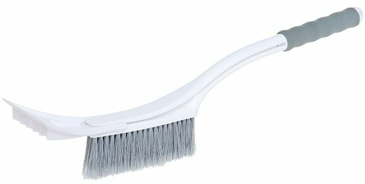 Щетка от снега и льда с мягкой распушённой щетиной + скребок (56 см) AIRLINE AB-R-02R