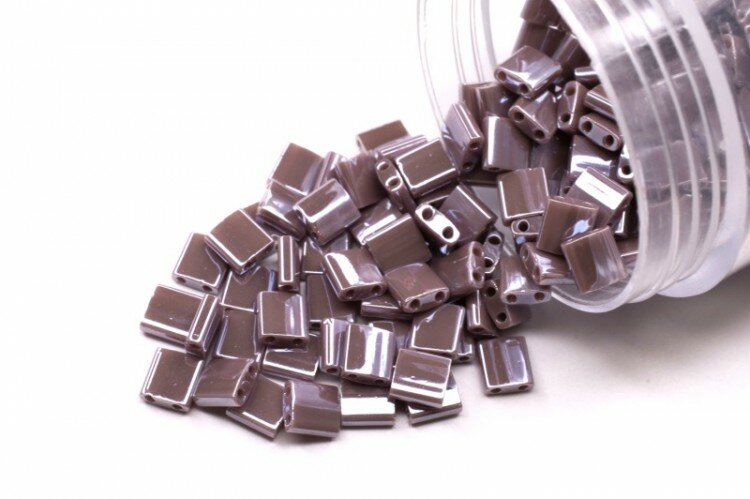 Бисер японский MIYUKI TILA #0437 лиловый, глянцевый непрозрачный, 5 грамм