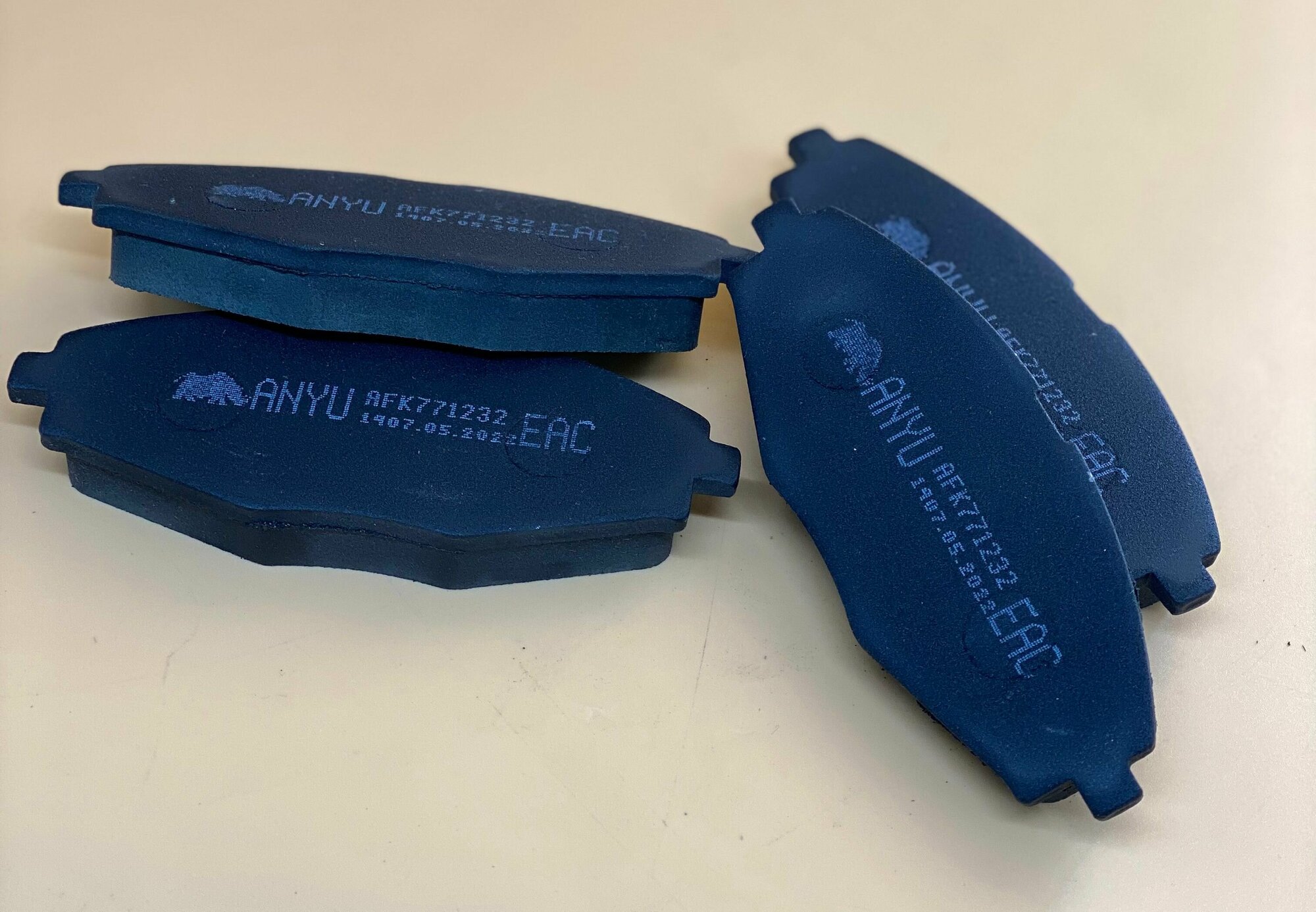 Колодки тормозные дисковые для DAEWOO Nexia (R13), Matiz M100. M150 / CHEVROLET Lanos T100, Spark M200