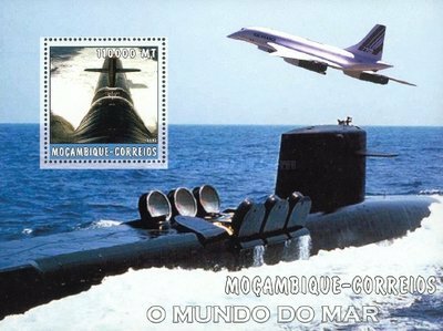 Почтовые марки Мозамбик 2002г. "Подводные лодки" Подводные лодки MNH