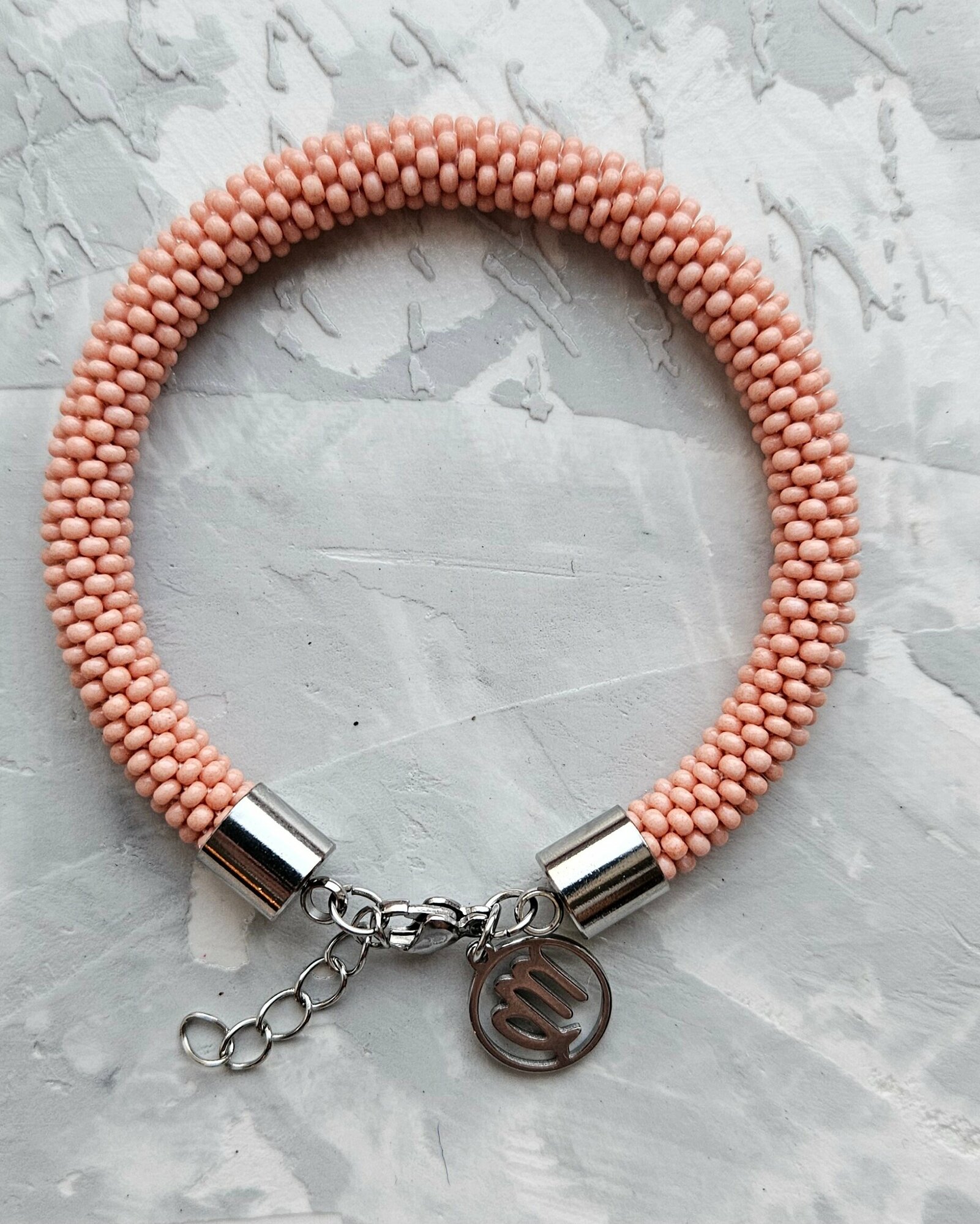 Браслет, бисер