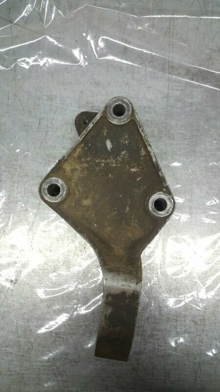 Кронштейн промежуточного вала Opel Vectra C Y20DTH 2002 (б/у) 9186592