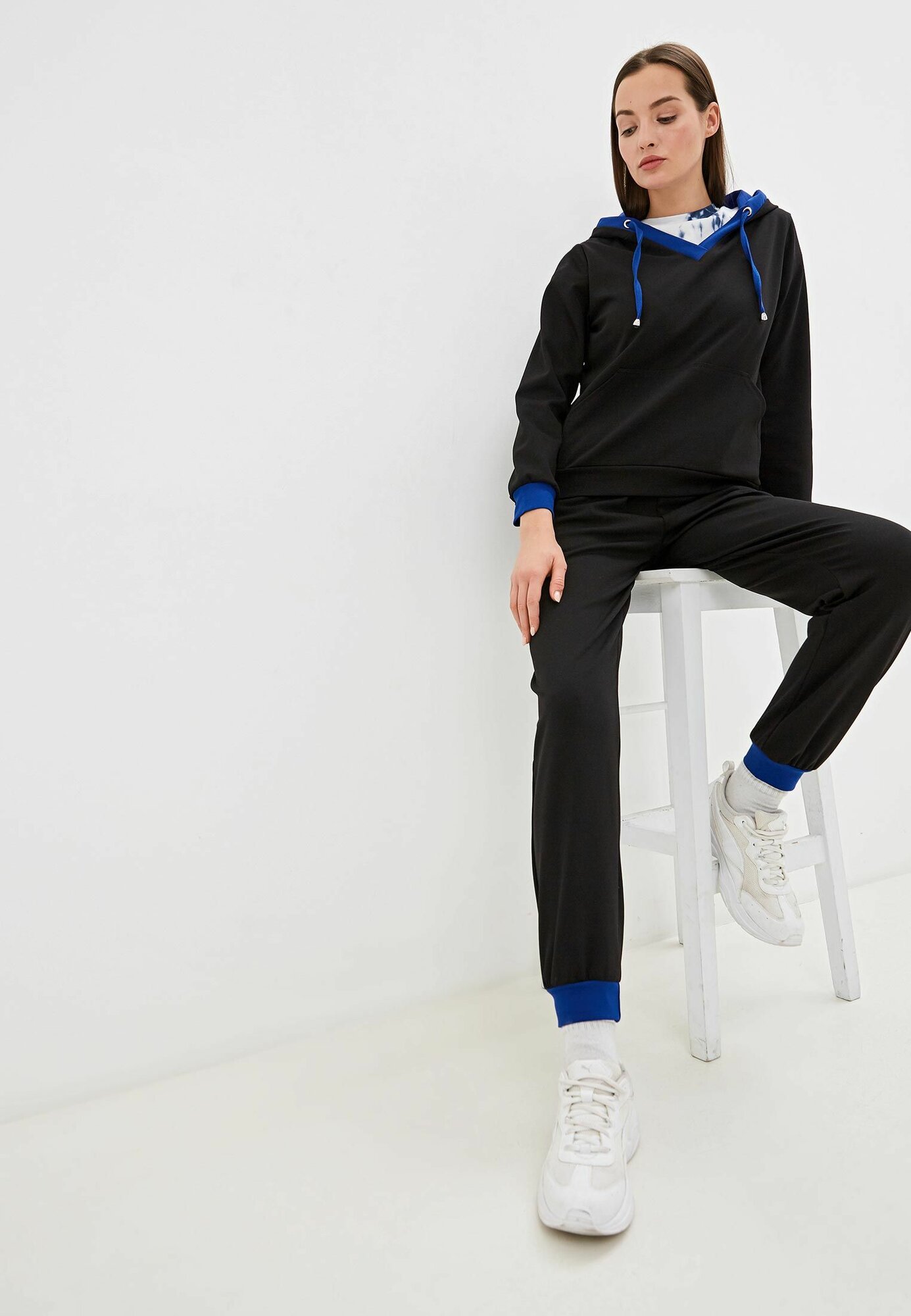 Костюм спортивный