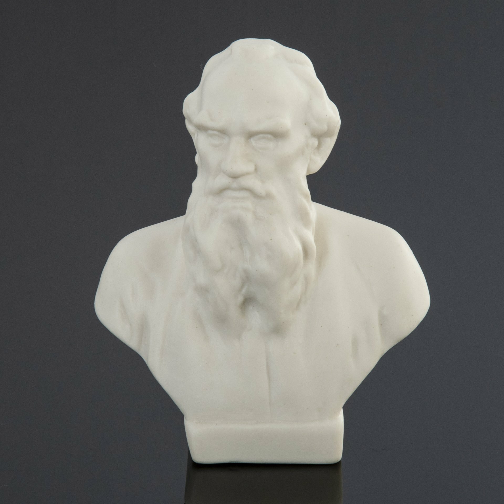 Бюст "Лев Николаевич Толстой", бисквит, Опытный завод "Фарфор" при гики, СССР