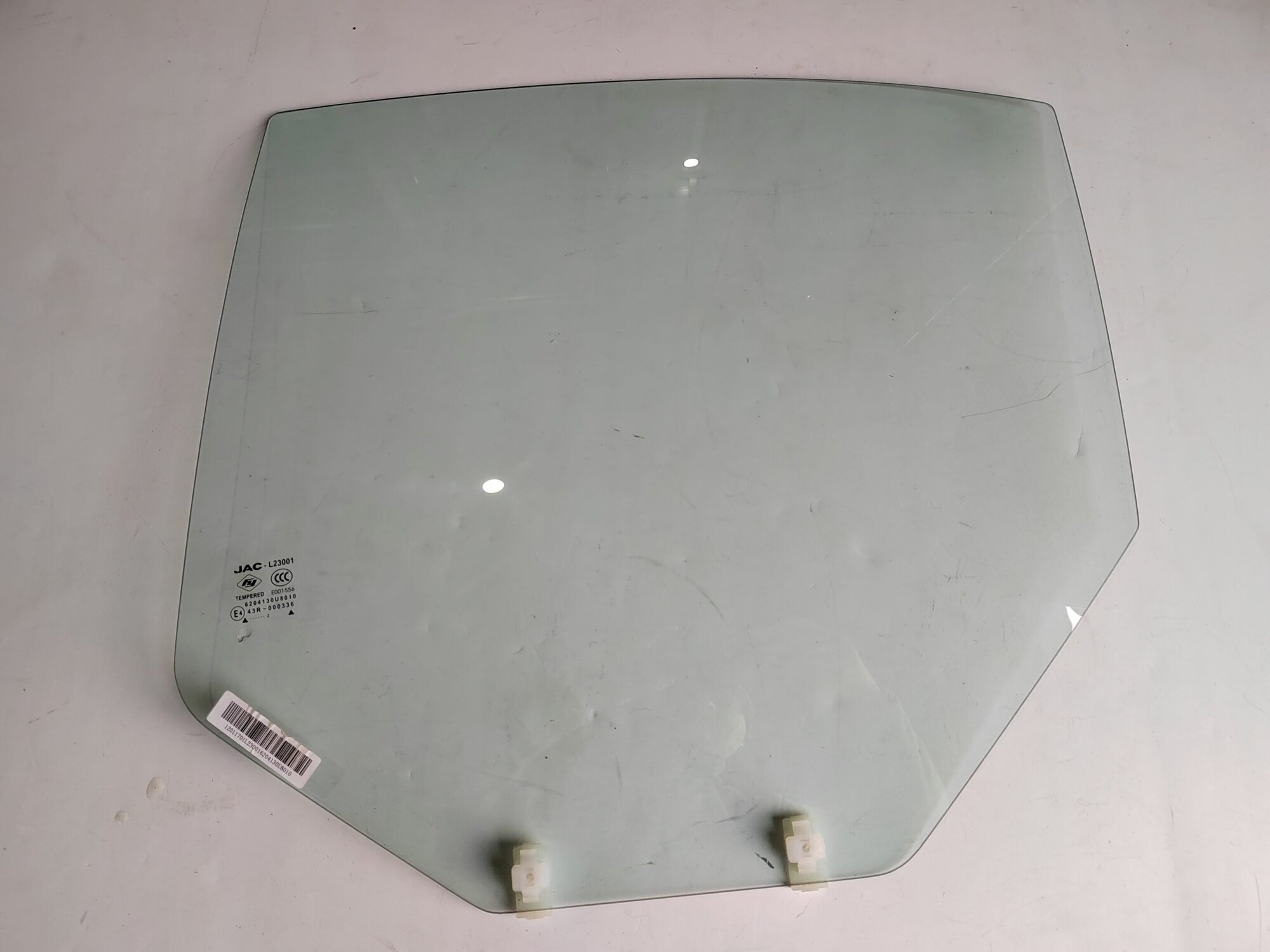 Стекло двери задней левой JAC Tagaz C10 [1.3 16V 5MT седан] 6204130U8010