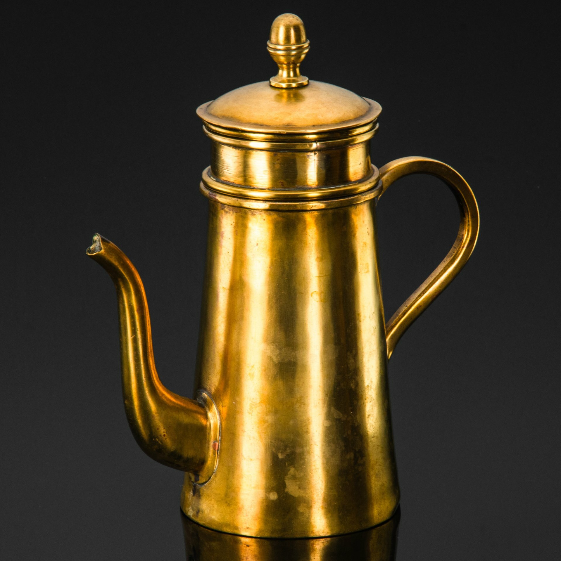 Кофейни выполненный в классической форме, латунь, медь, пищевое лужение оловом
