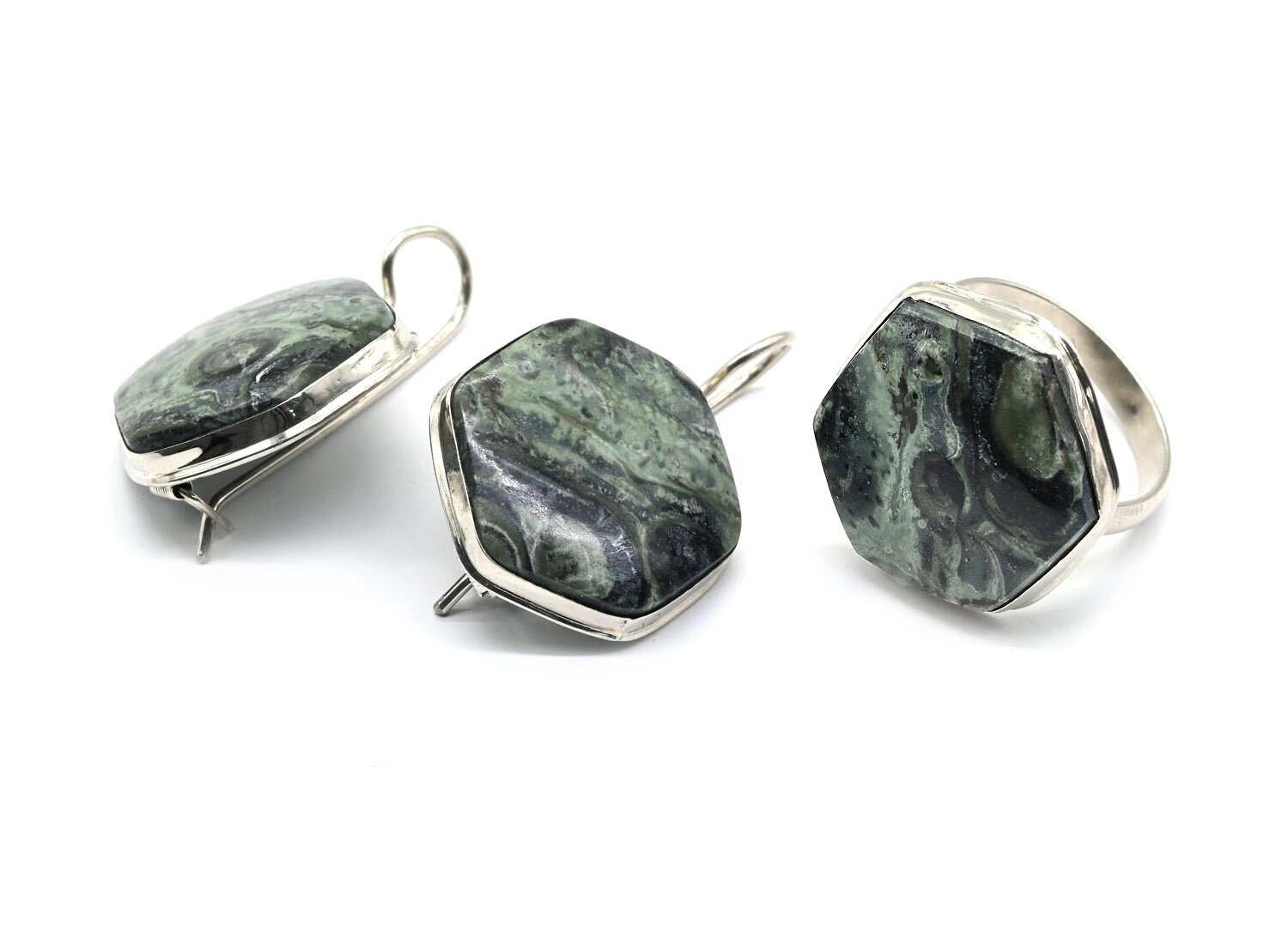 Комплект бижутерии, яшма