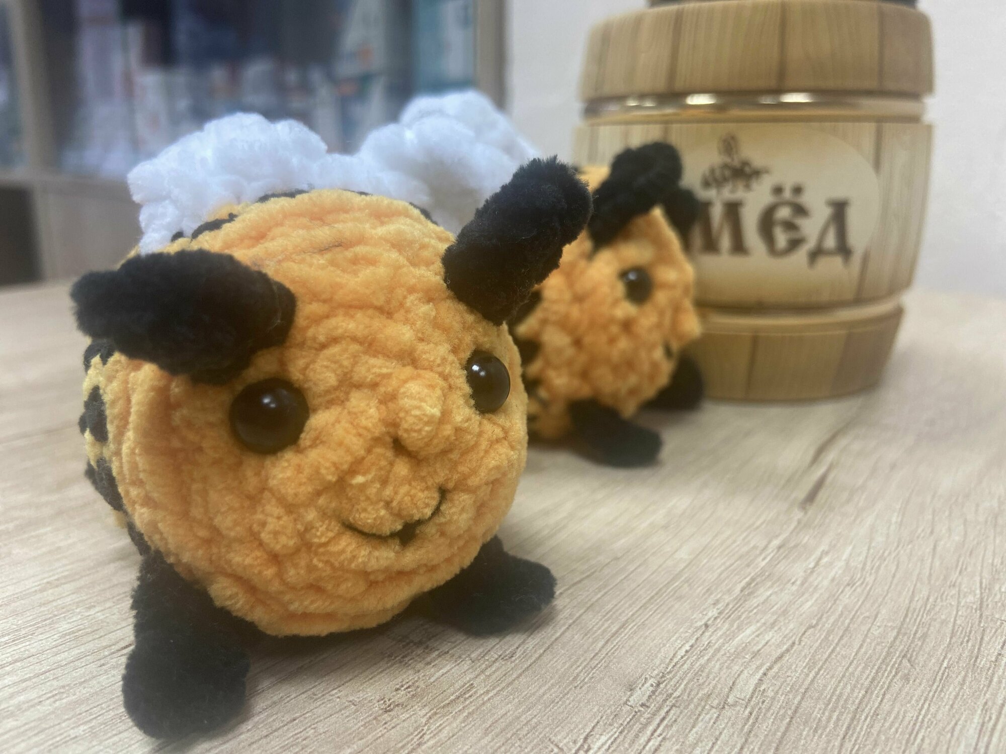 Игрушка Пчелка, антистресс, ручная работа , турецкая пряжа.