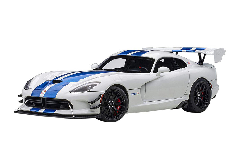 Модель коллекционная Dodge viper gts-r commemorative edition acr 2017 white with blue stripes / додж вайпер белый
