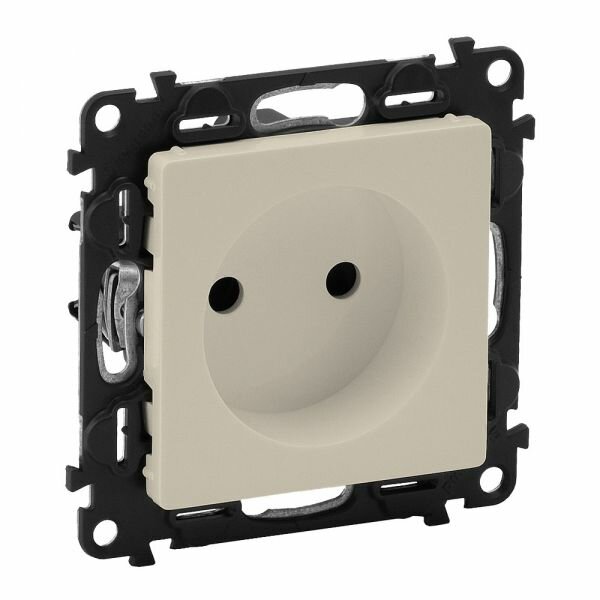 Legrand Valena LIFE DIY Слоновая кость Розетка б/з, со шторками, безвинт зажим, 753516