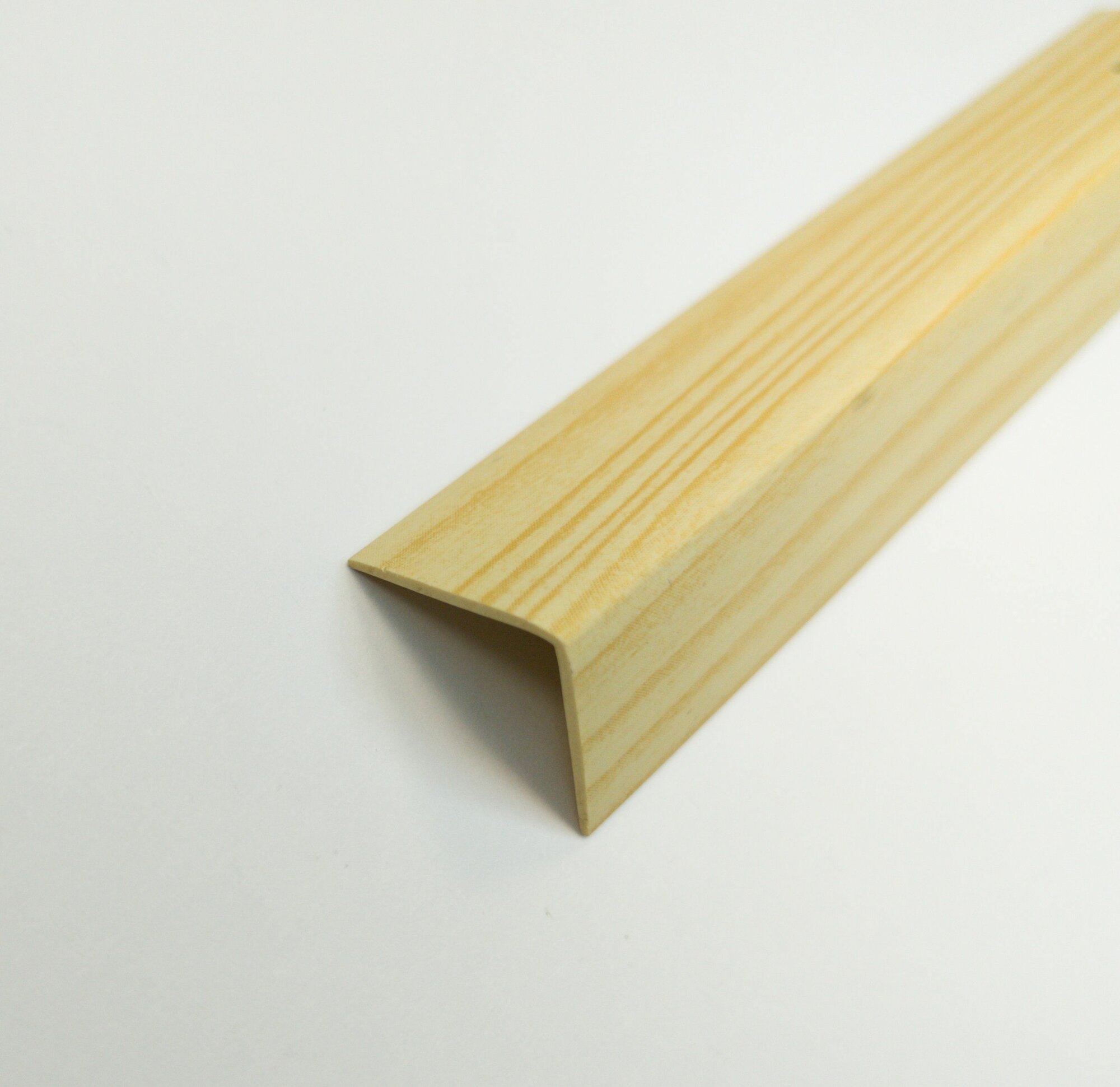 Уголок пластиковый ПВХ декоративный для откосов 20х20 мм длина 2,7м CEZAR (Польша), Е200050 Сосна, 3шт