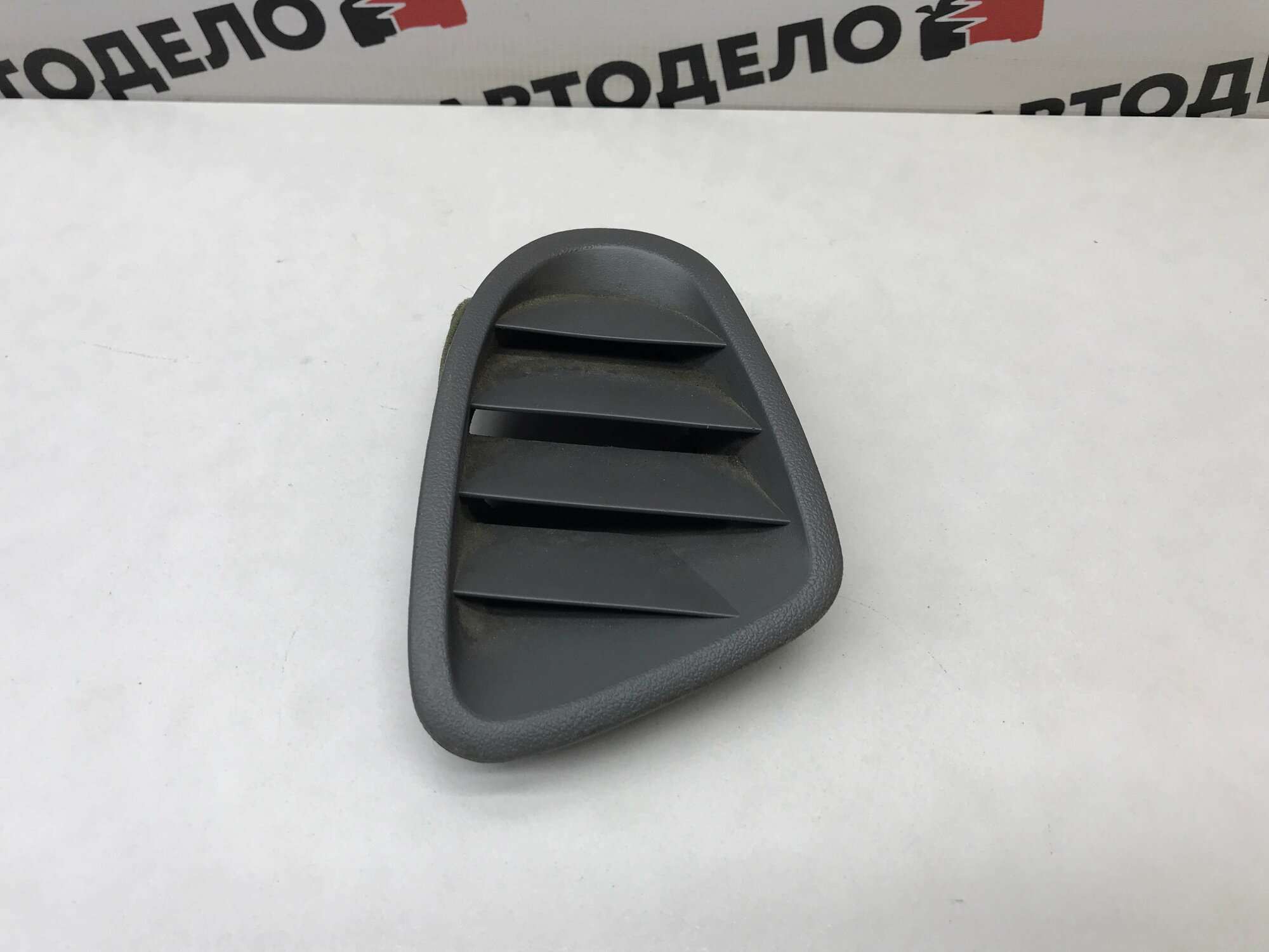 Воздуховод боковой Mazda 626 GF 2001 г.в