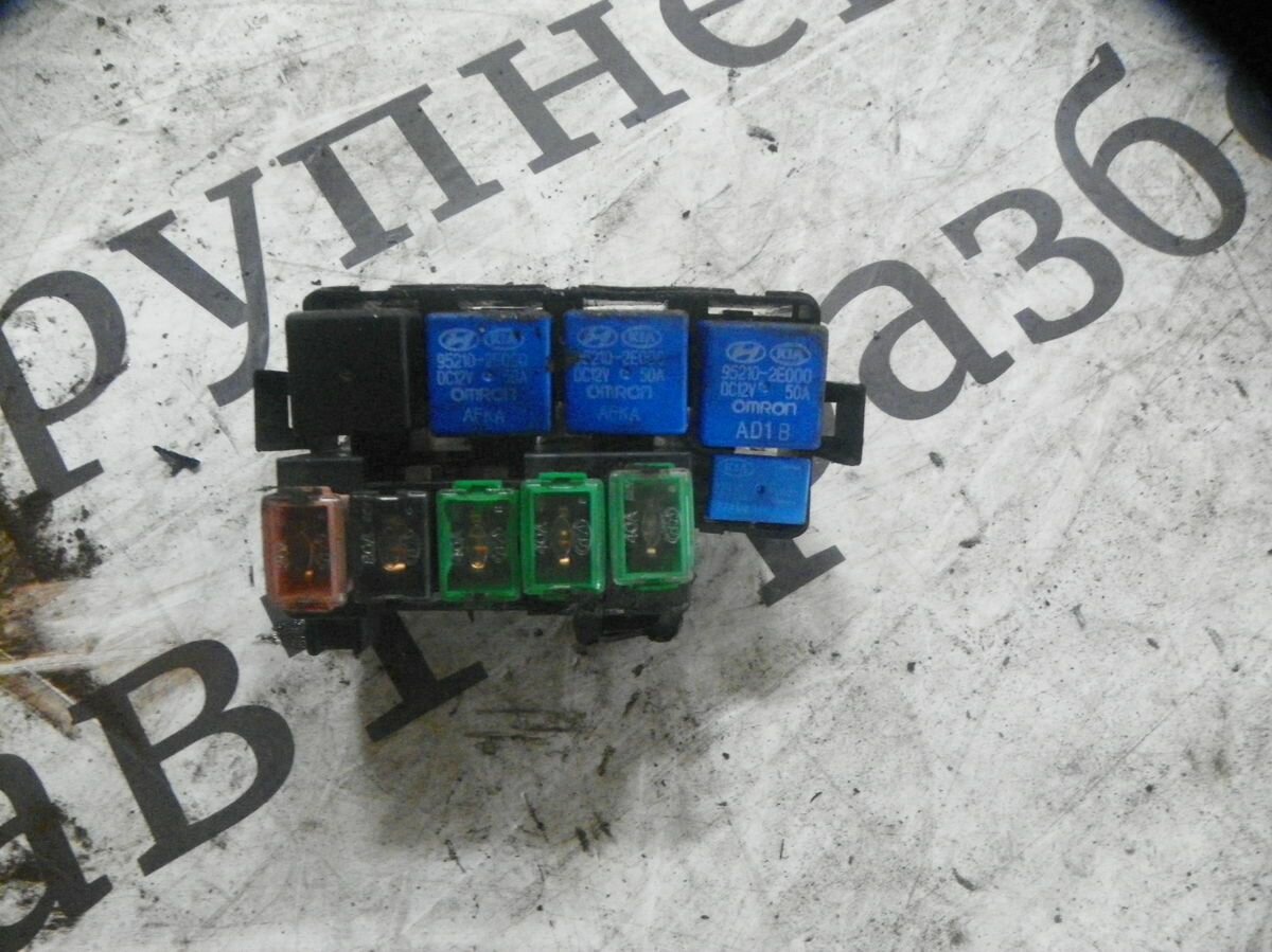 Блок реле Hyundai Tucson I (2004—2015) 911012E124