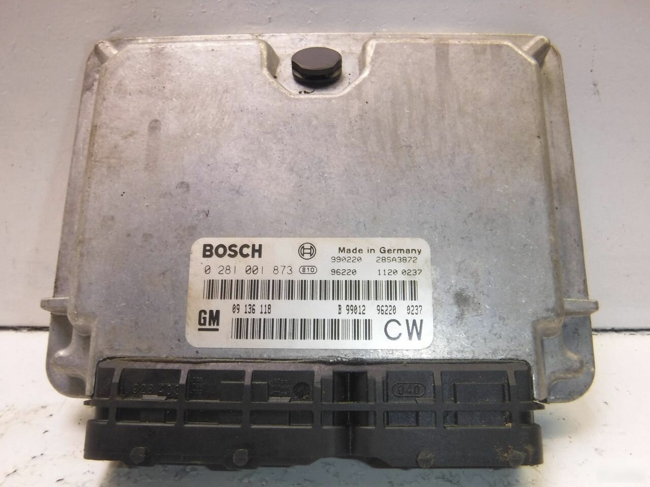 Блок управления двигателем Opel Vectra B (1995—2000) 0281001873